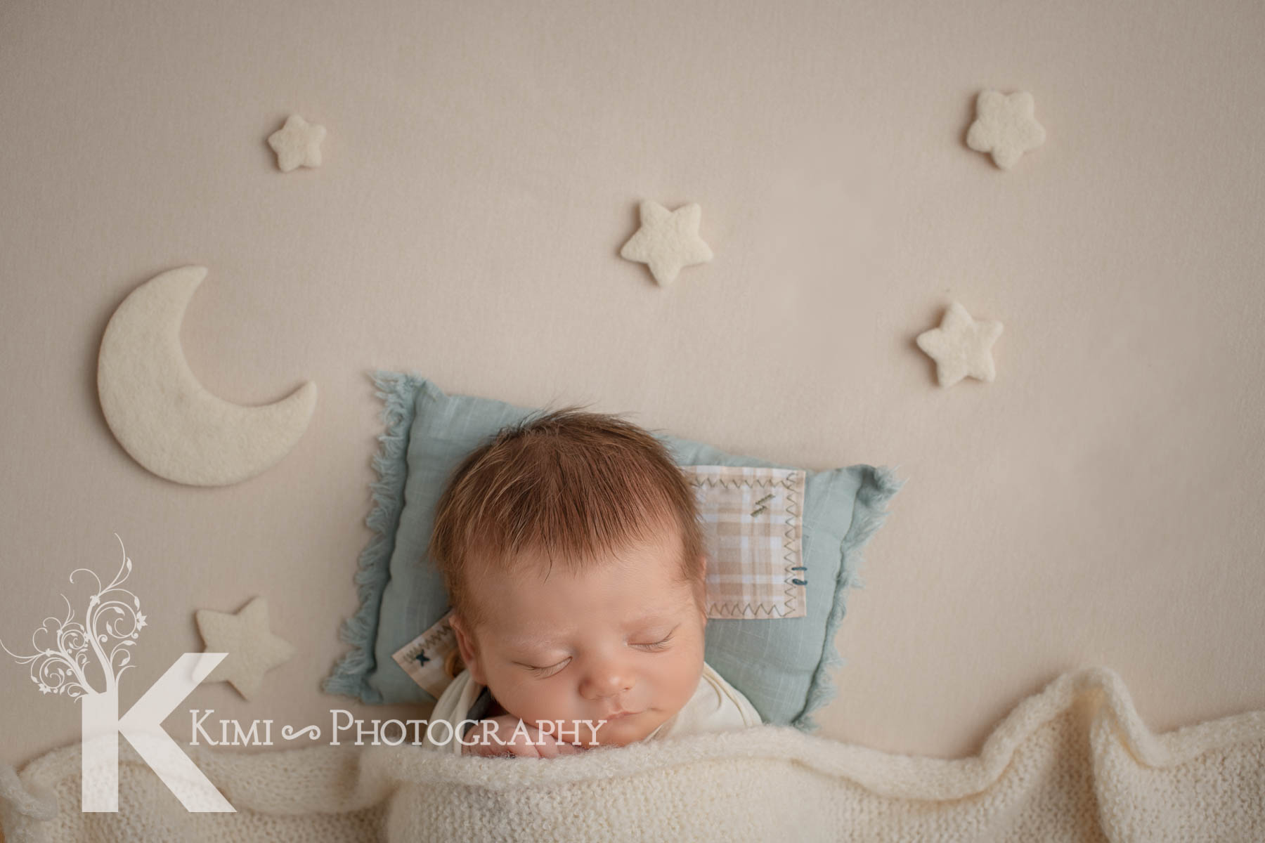 Neutral Color Portland Newborn Photography - Kimi Photography