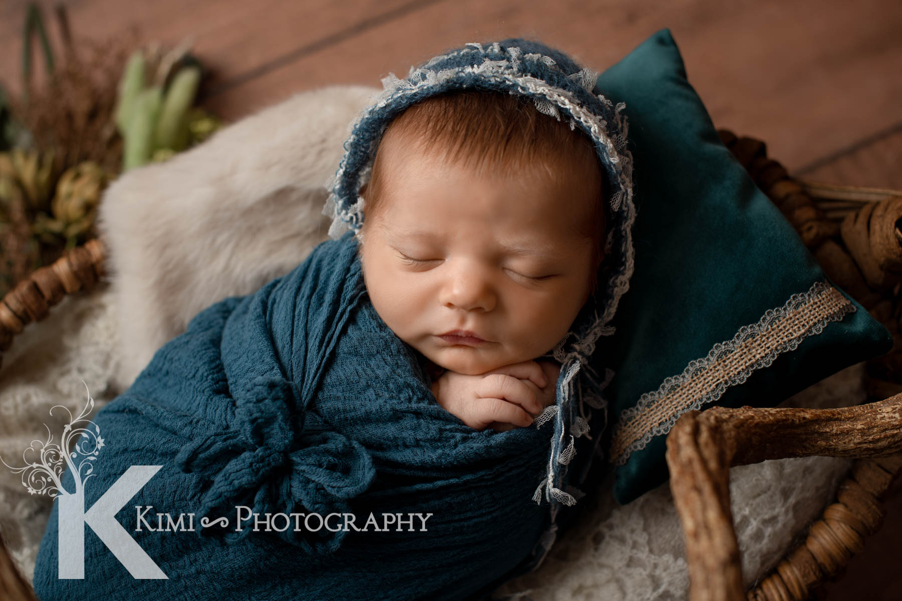 Neutral Color Portland Newborn Photography - Kimi Photography