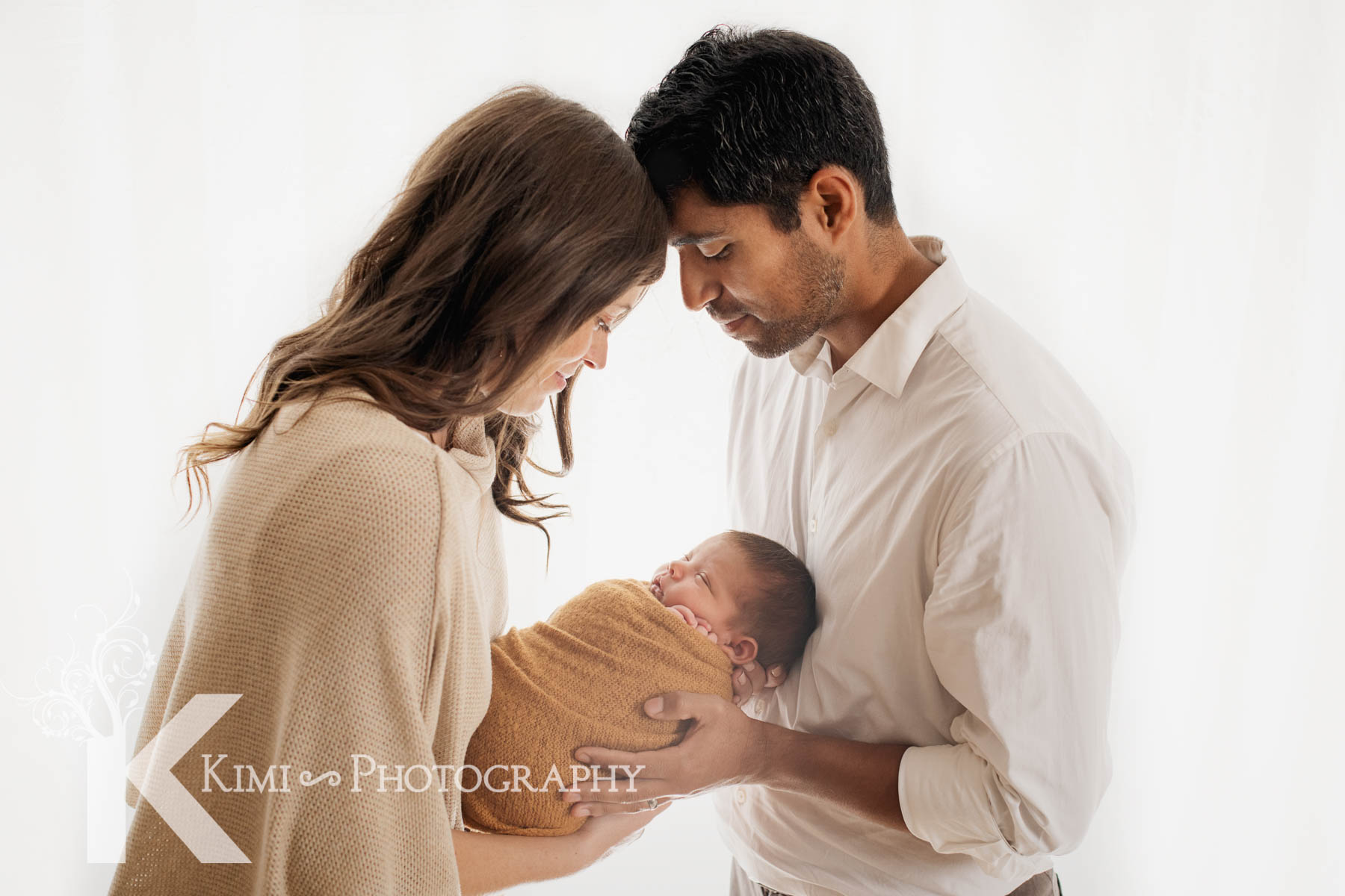 Neutral Color Portland Newborn Photography - Kimi Photography